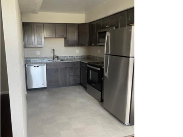 Newly Remodeled! 2 bed 1 bath duplex with fenced yard!