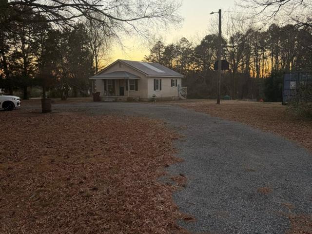Newly remodeled country bungalow on 2+ acres