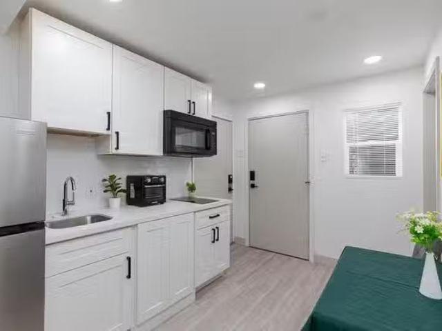 Newly Remodeled Las Vegas House near UMC Hospital, The Medical.