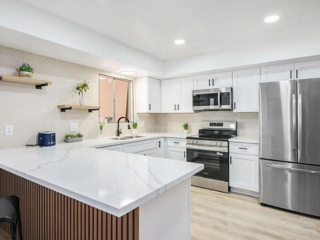 Newly Remodeled Modern Las Vegas House Modern & S