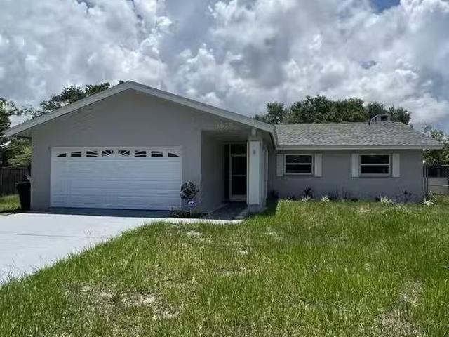 Newly Remodeled Pool Home in Dunedin! 1675 Summit Way