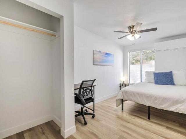 Newly Remodeled Paradise Valley Home | Weekly Cleaning of Common Areas | Workspaces | Fast Wi Fi | Abundant Parking & Close Freeway Access