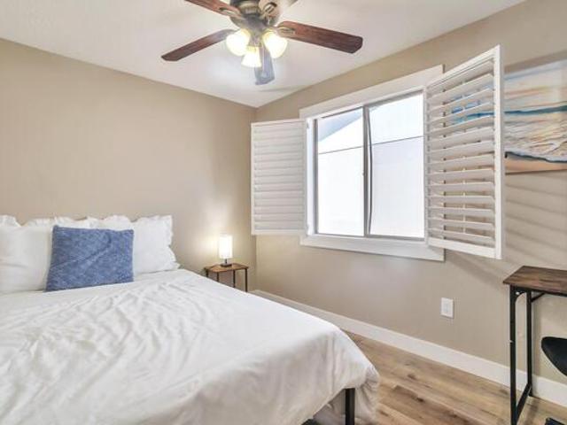 Newly Remodeled Phoenix Moon Valley House with Bi Weekly HOUSEKEEPING, Internet, & a Spacious backyard