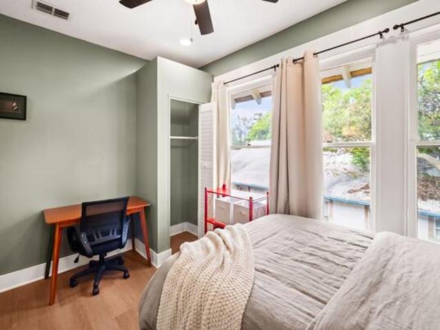 Newly Renovated | 3⃣ mins to Riverside | Walk to Riverside in 10 mins | Access to I 10