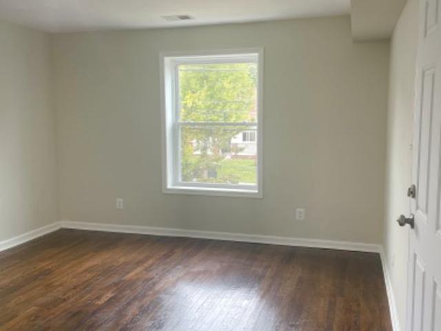 Newly Renovated 1 bdrm 1 bath