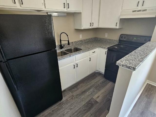 Newly Renovated 1 Bedroom 1 Bath *Move_in Special
