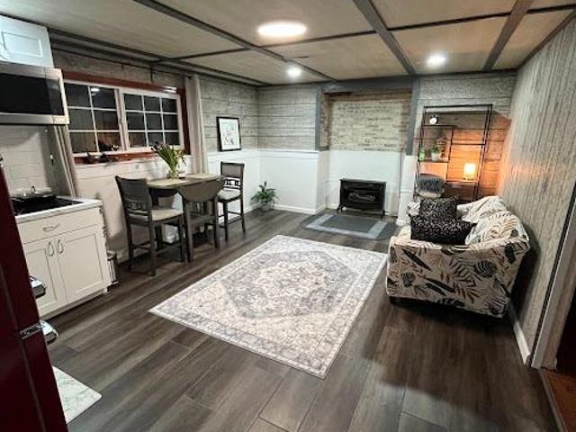 Newly Renovated 1BR | All Utilities Included |Mont
