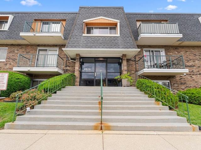 Newly Renovated 1BR in Secure Northbrook Building