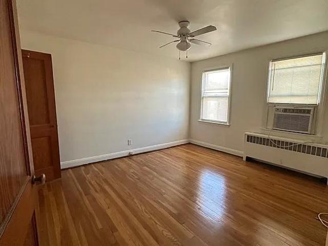 Newly Renovated 2 Bedroom Apartment