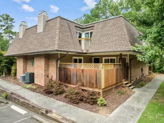 Newly renovated 2 story condo in a beautiful Chapel Hill commu.