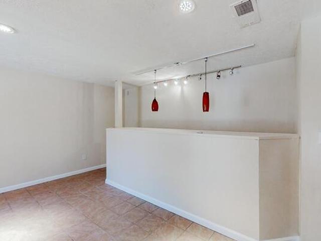 Newly renovated & cozy Atlanta House with Backyard