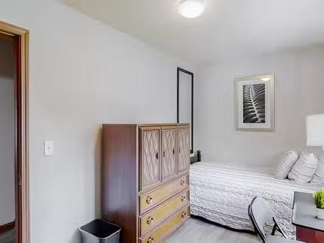 Newly renovated & cozy Auburn House with Dining area id. 3712