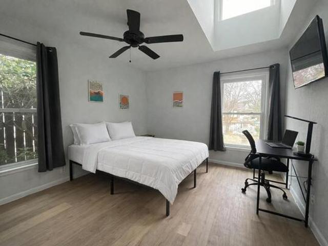 Newly Renovated Co Living near Crawford Memorial Park & Dallas Transit Corridors