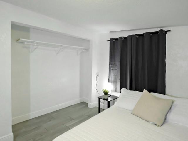 !Newly renovated & comfortable Tampa House with Backyard