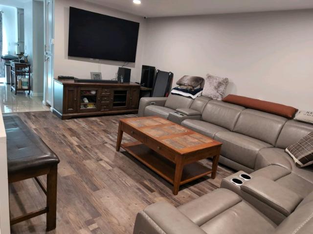 Newly renovated Condo Private Room available