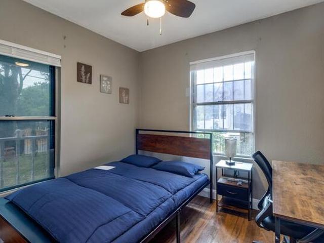 Newly Renovated Cedar Crest Home | Modern Kitchen | WiFi | Parking | Steps from VA North Texas & Glendale Park! | NO MOVE IN FEES!