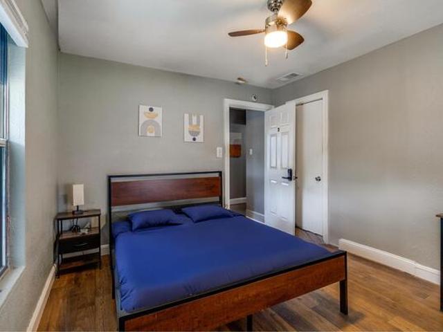 Newly Renovated Cedar Crest Home | Modern Kitchen | WiFi | Parking | Steps from VA North Texas & Glendale Park! | NO MOVE IN FEES!