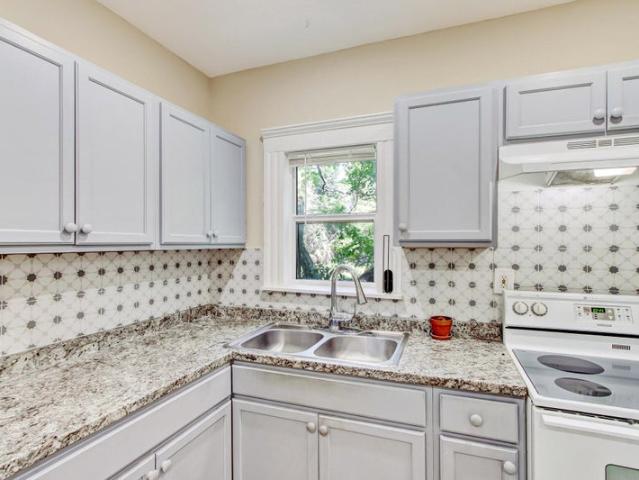 NEWLY Renovated! Amazing Bungalow, Close to Downto