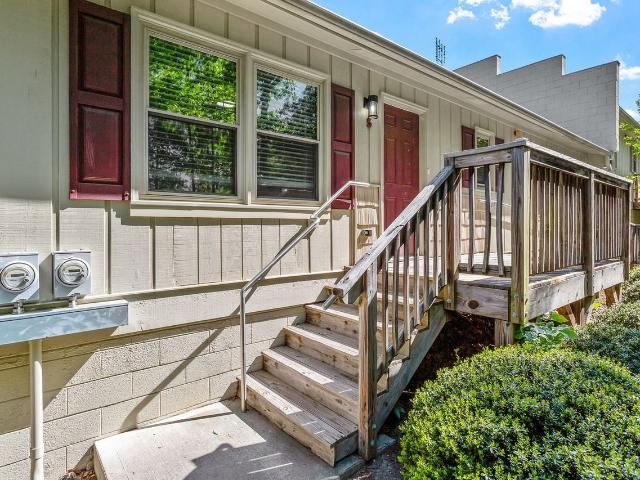 Newly Renovated Apartments near Downtown Durham 1 Bedroom Apartment for Rent at 936 Morreene Rd, Durham, NC 27705