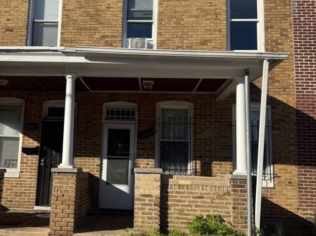 Newly Renovated Baltimore Rowhome with Flexible R
