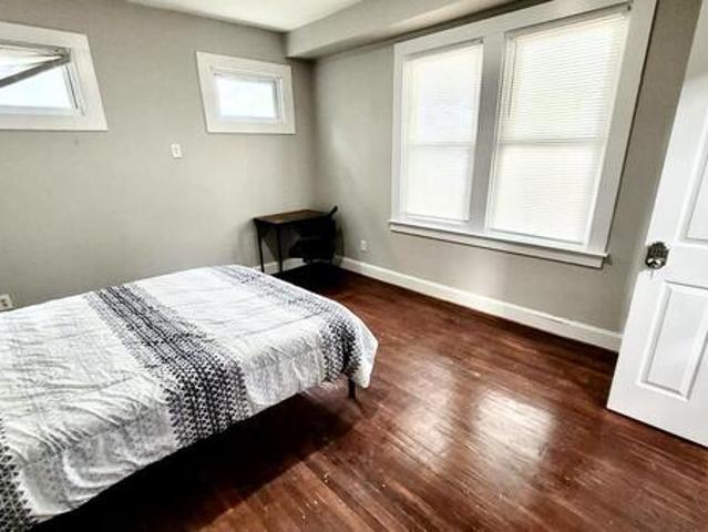 Newly Renovated Baltimore Townhouse | High Quality Finishes • Spacious Dining Area • Modern Comfort & Stylish Living in a Prime Location Near Shops, Transit & Downtown
