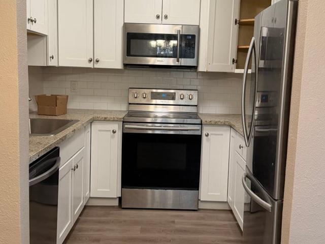 NEWLY RENOVATED BEAUTIFUL 1 BEDROOM 1 BATH CONDO I