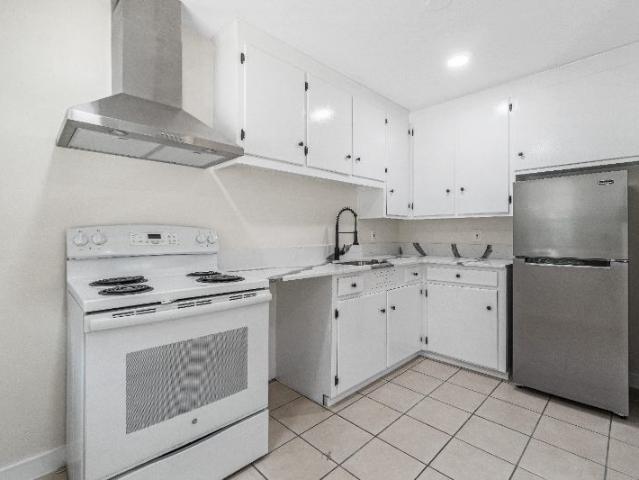 Newly Renovated_Bright 1 Bed Bath