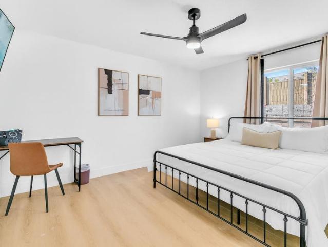Newly Renovated ️ | Dual Kitchens ️ | Smart TVs