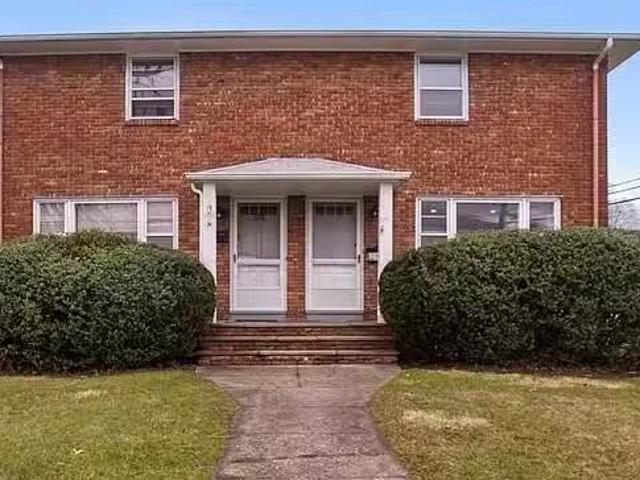 Newly Renovated duplex. 1078 Burnet Ave
