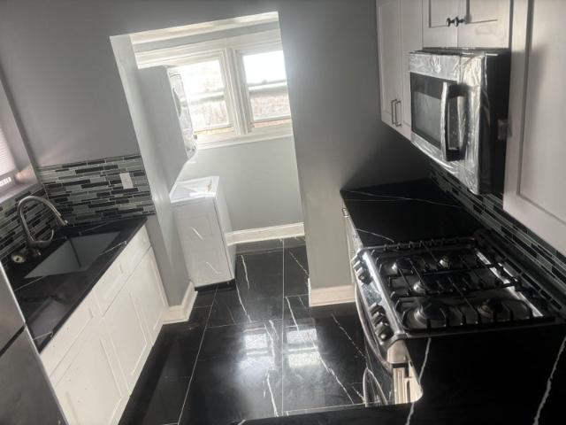 Newly Renovated East Germantown Town Home