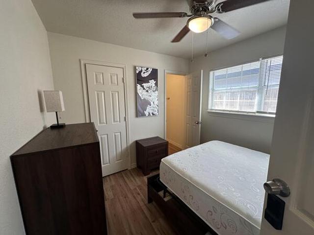 Newly renovated Fort Worth Duplex / Multiplex all private bathrooms