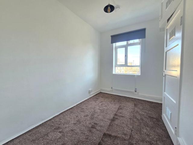 Newly Renovated Flat in Elephant Castle SE17