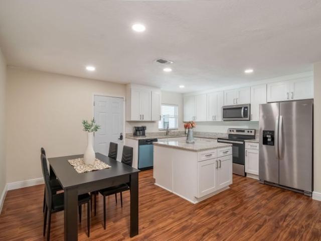 Newly Renovated & Full of Comfort – Your Ocala Ret
