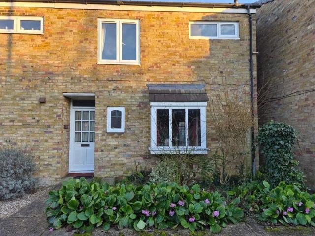 Newly Renovated & Fully Furnished 3 bedroom house