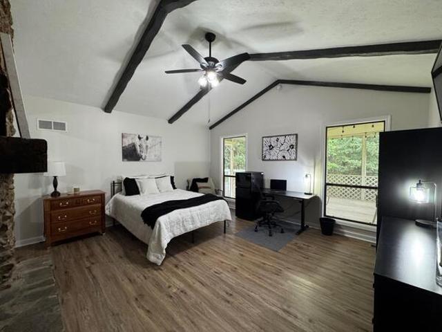 Newly renovated house in quiet neighborhood of Marietta/ East Cobb!