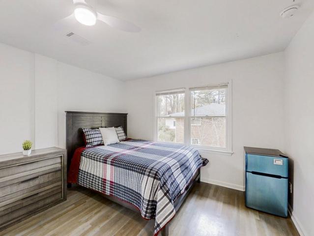 Newly Renovated Home in a Prime Location Clean