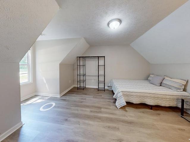 Newly Renovated Home in Ellenwood – Safe, Conveni