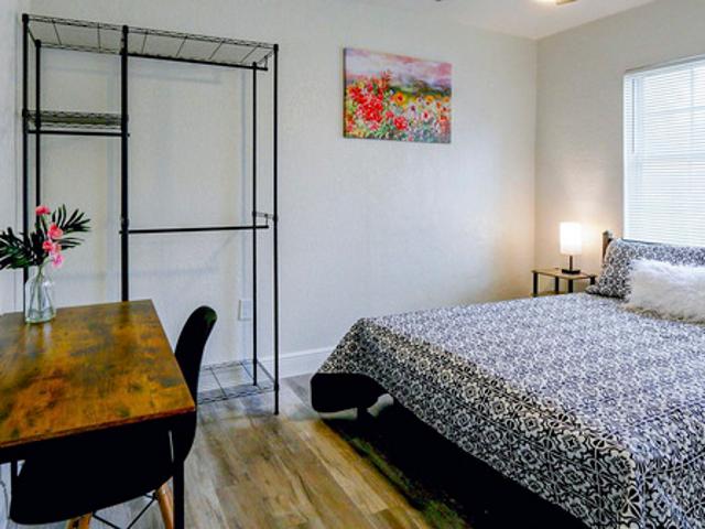 Newly renovated home in Forest Hills! 3 min walk to bus line!
