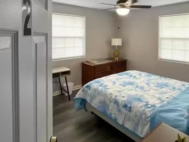 Newly renovated & high quality Jacksonville House with Patio o.