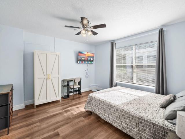 Newly Renovated Jacksonville Home – Apply Today!