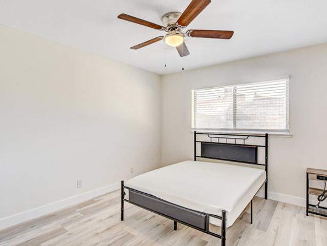 Newly renovated Las Vegas House with Dining area near Summerlin