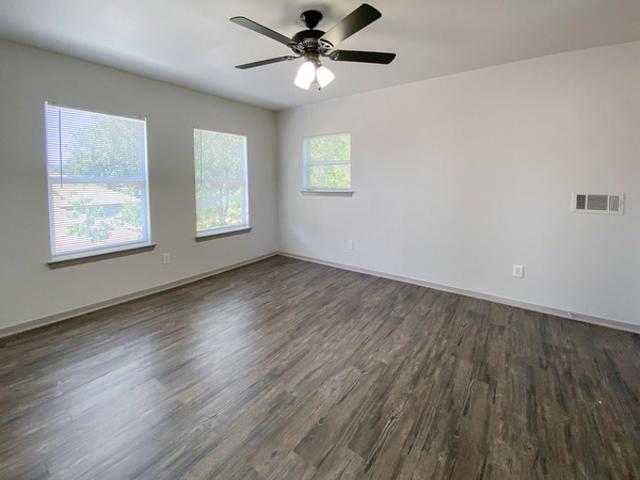 Newly renovated & modern Fort Worth House with Dining area