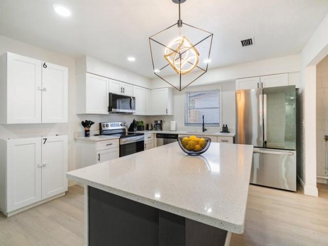 Newly Renovated Modern Home | 55 Smart TV | Mini