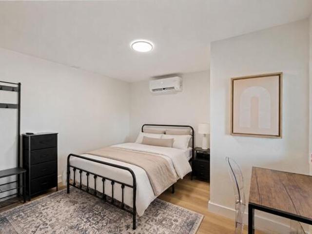 Newly renovated modern home in Tacoma near JBLM