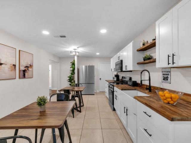 Newly Renovated North Houston Smart Home: HighSpe