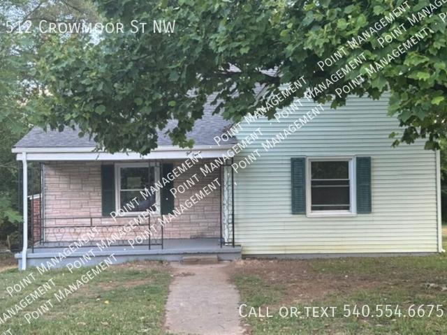 Newly Renovated NW Roanoke Home | New Central AC/Heat | Off Street Parking | Covered Porches