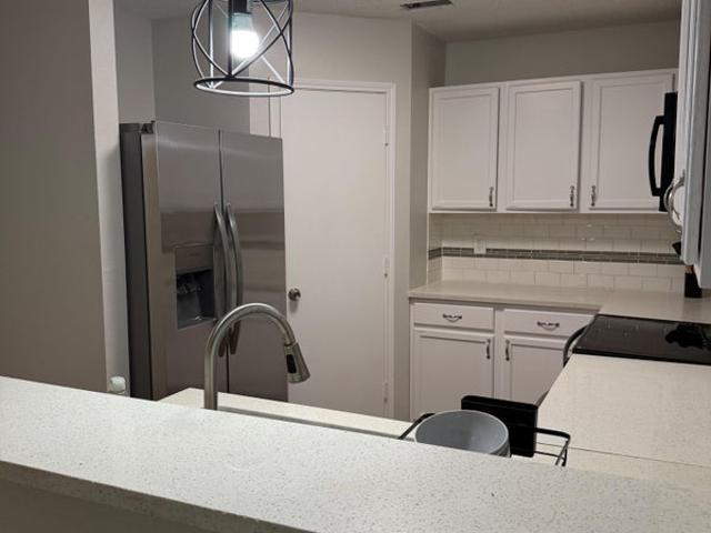 Newly renovated shared living | 11 Min to public