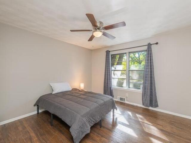Newly renovated, Spacious & comfortable DeSoto House ONLY 20 minutes away from downtown Dallas