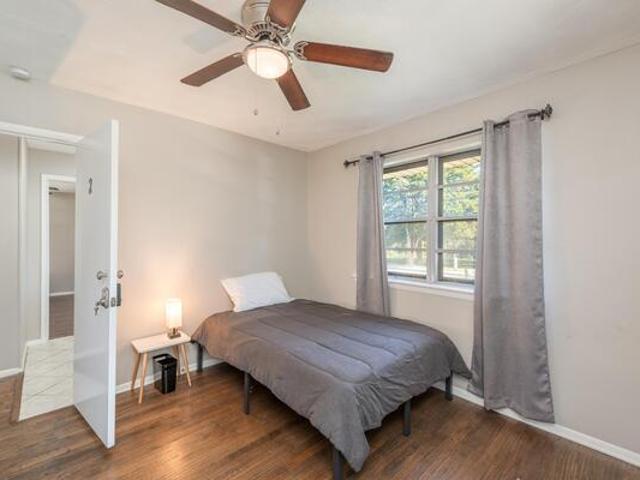 Newly renovated, Spacious & comfortable DeSoto House ONLY 20 minutes away from downtown Dallas