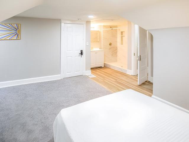 Newly renovated & spacious Kansas City House